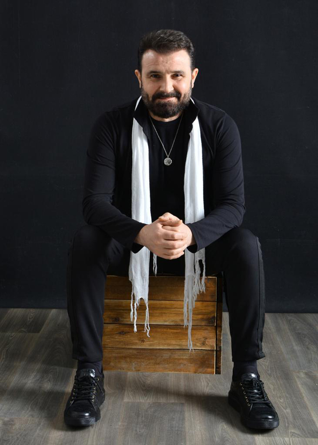 Bedirhan Gökçe ‘Seyyar Radyo’ ile bir ilke imza attı - KÜLTÜR-SANAT ...